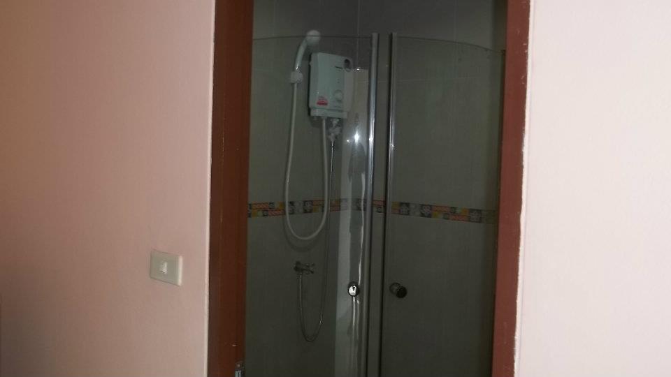 BACIONE BAR ROOM FOR RENT PATTAYA THAILANDIA: Bacione Bar Room For Rent