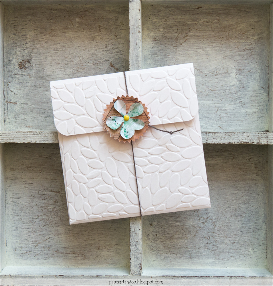 Paper, ART & Co.: DIY - Geprägte Cardstock Umschläge | Button String Envelopes