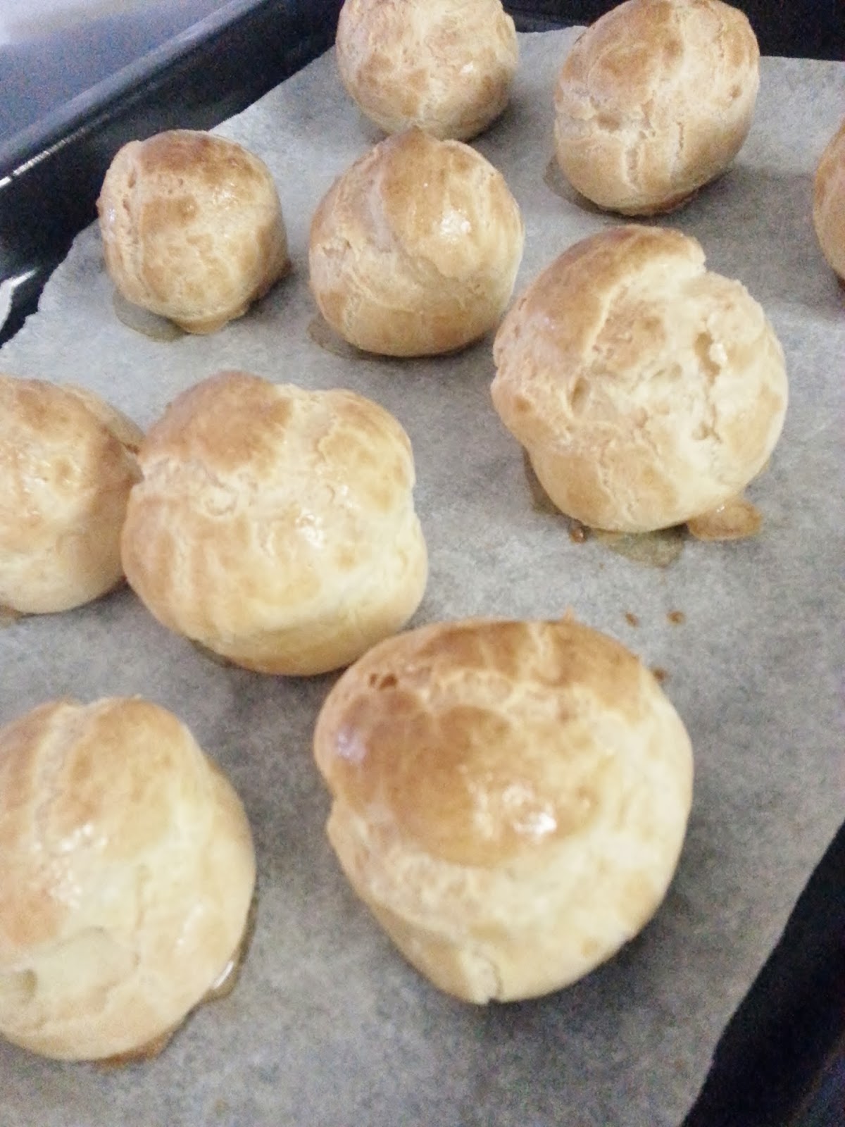 Cream Puff (Basic Choux Pastry) Recipe |themoodkitchen