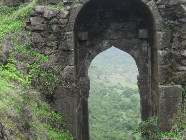 On the Edge of Sahyadris: Patta fort Vishramgad