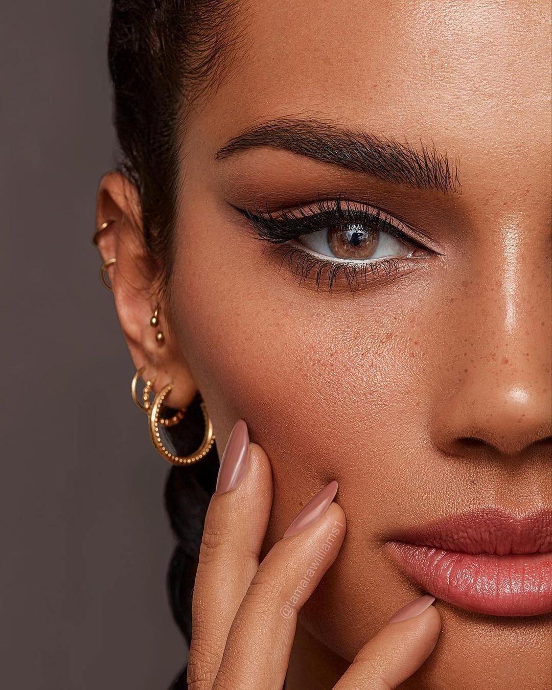 45 Magazine style makeup of the day