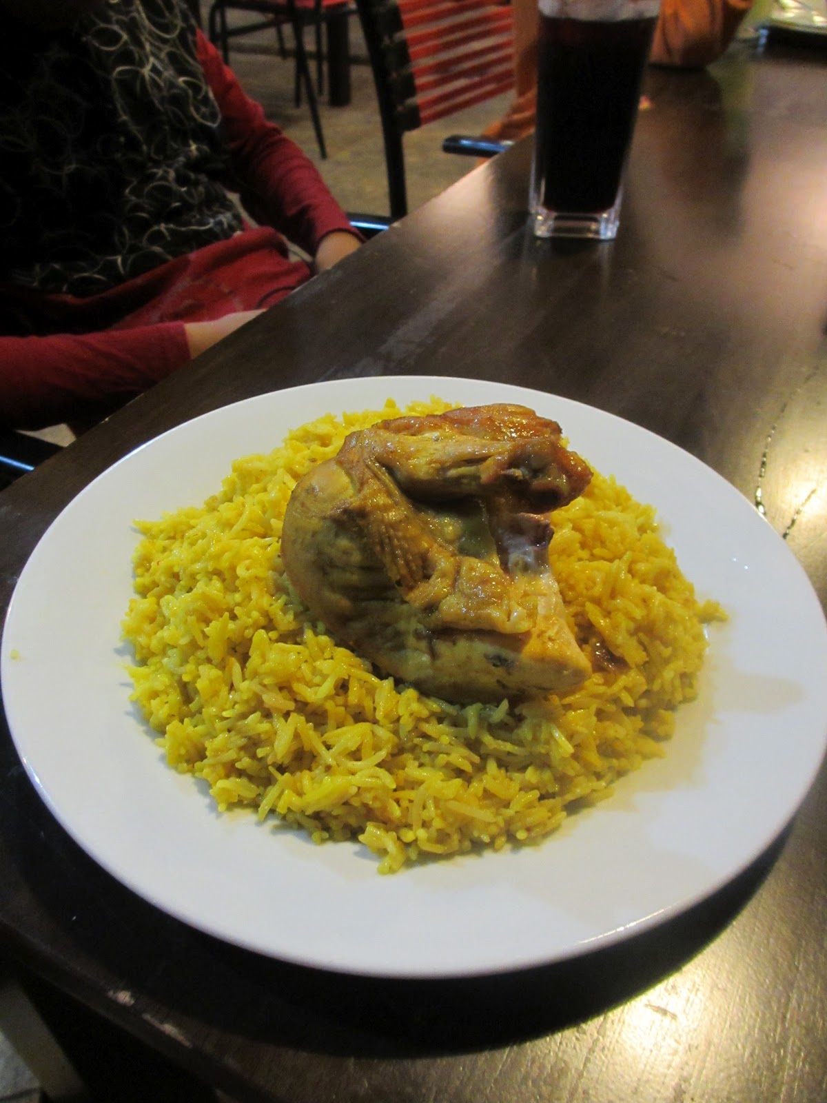 ayaQ kOsOng: restaurant qasar hadramawt