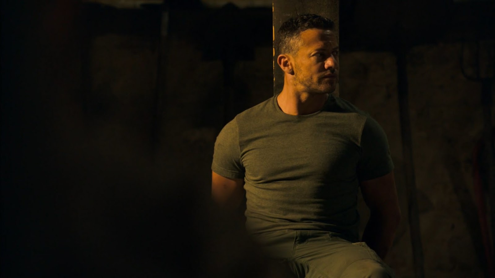 Strike Back (2010 - 2019) - Men Tied Up