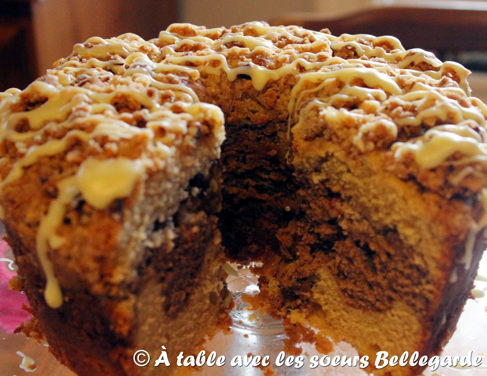 À table avec les soeurs Bellegarde: Gâteau à la cannelle et aux pacanes