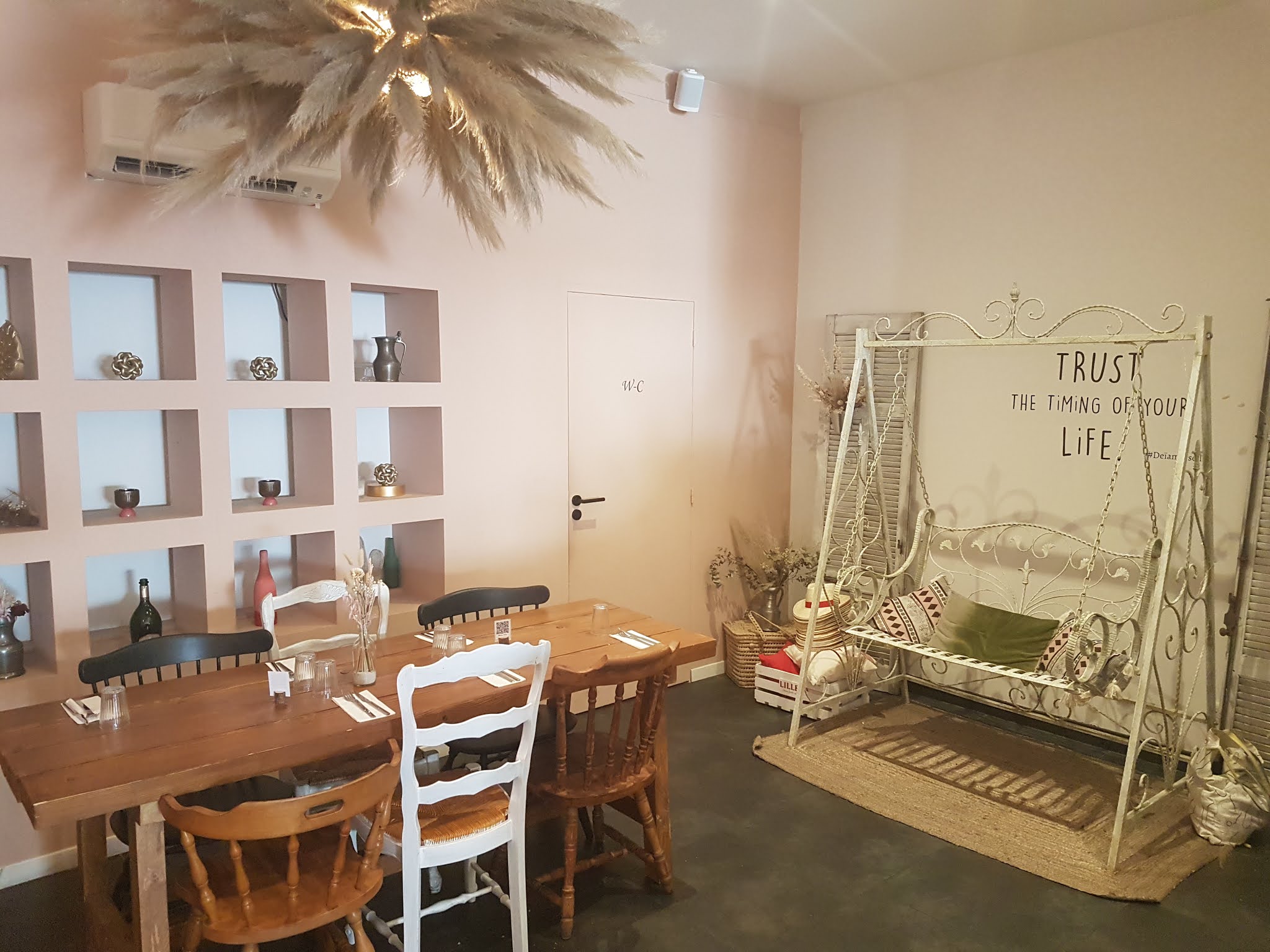 DEIA COFFEE & KITCHEN