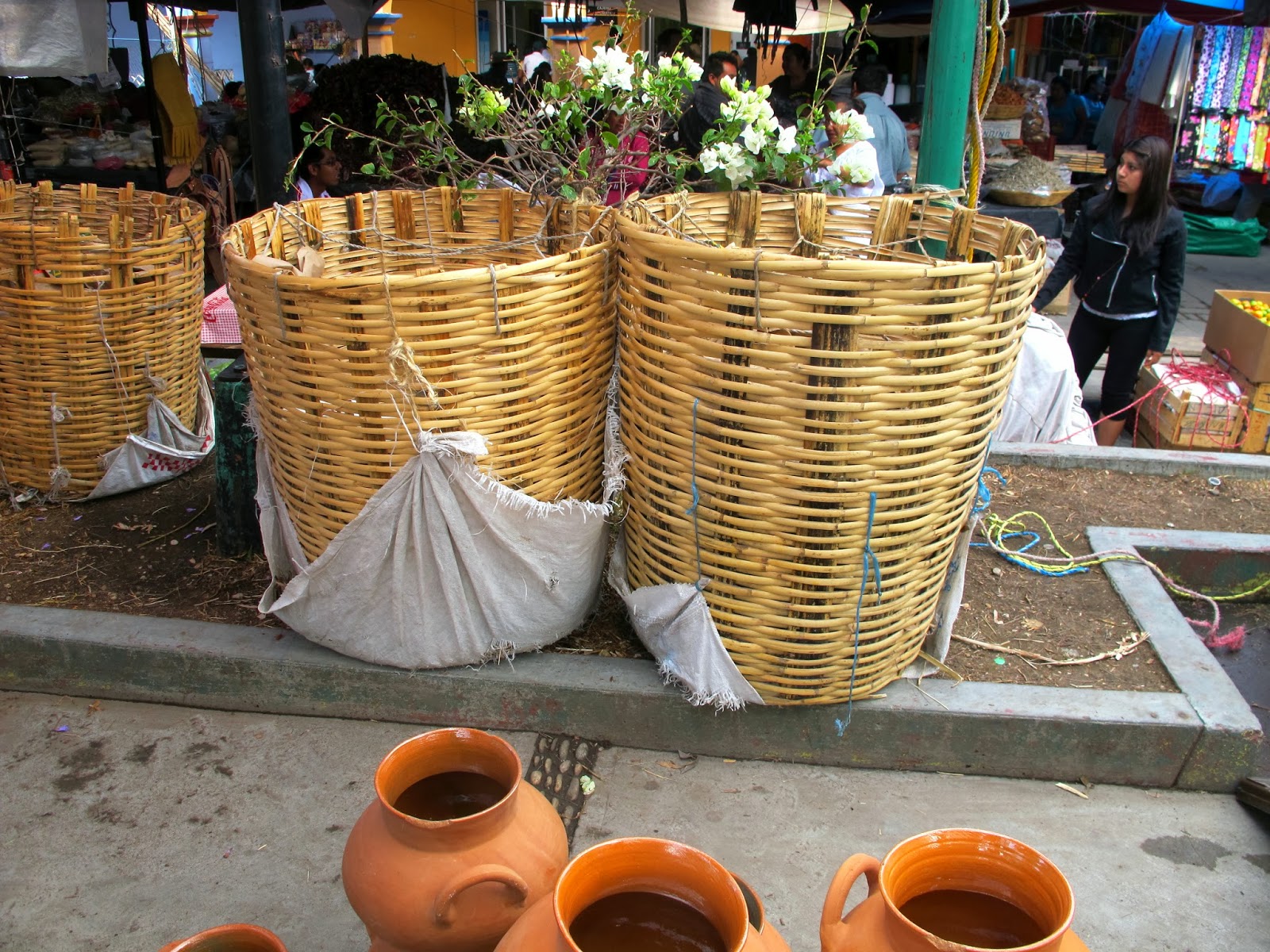 Robin Talks, Cooks and Travels: Basketry, Cesteria, A beautiful craft ...