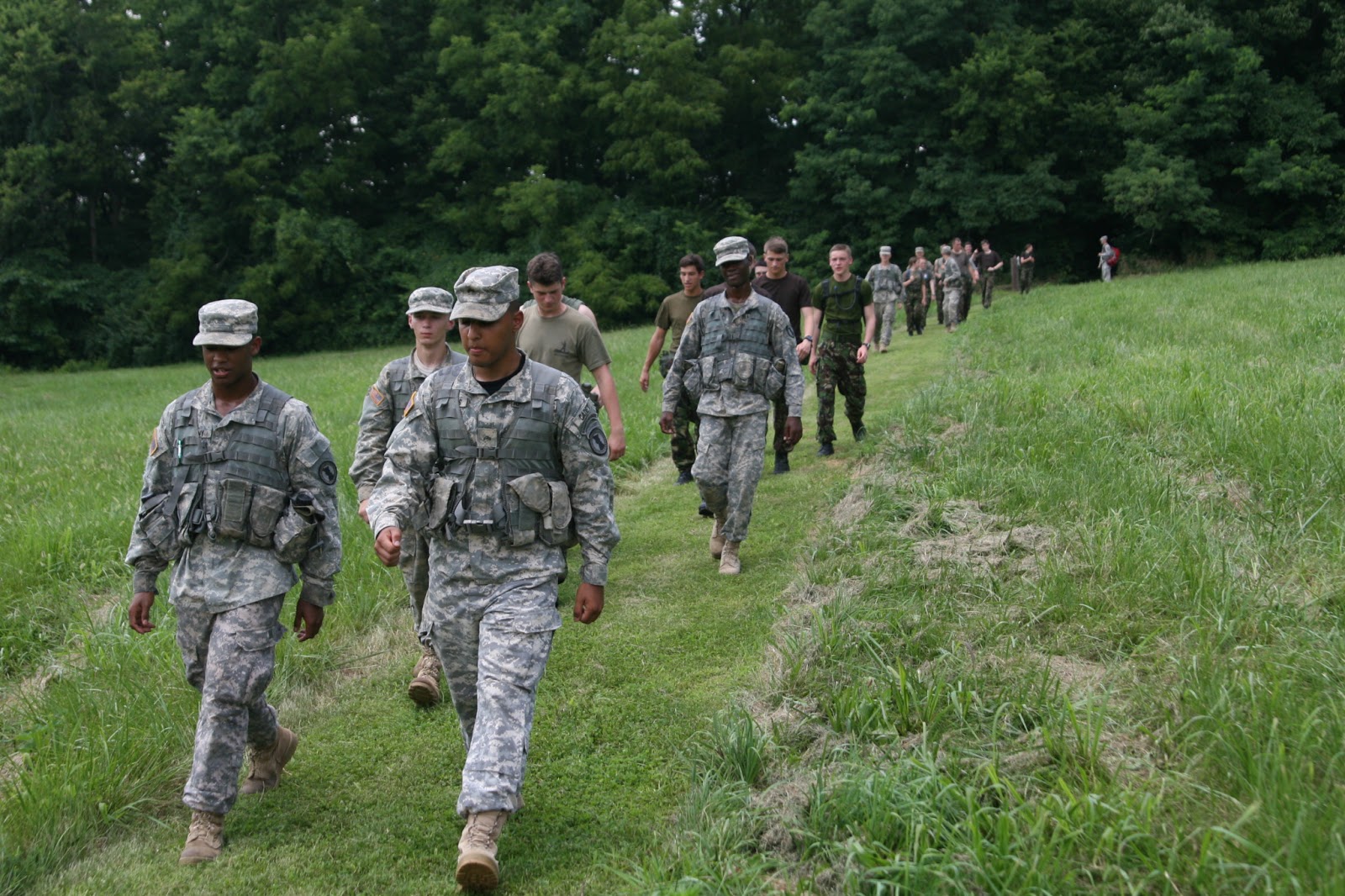 U.S. Army Cadet Corps: Cadet Rangers and British ACF Run Obstacle ...