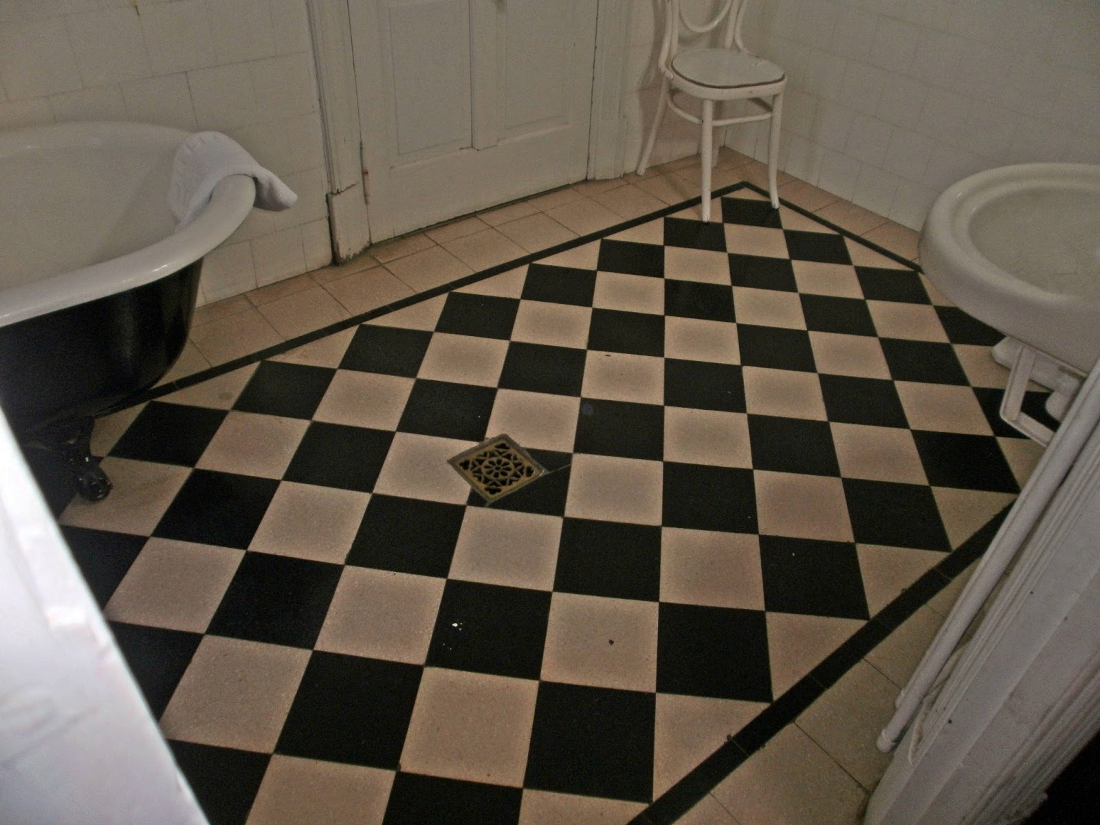 Quadrat: le ponemos fichas al clásico damero blanco y negro