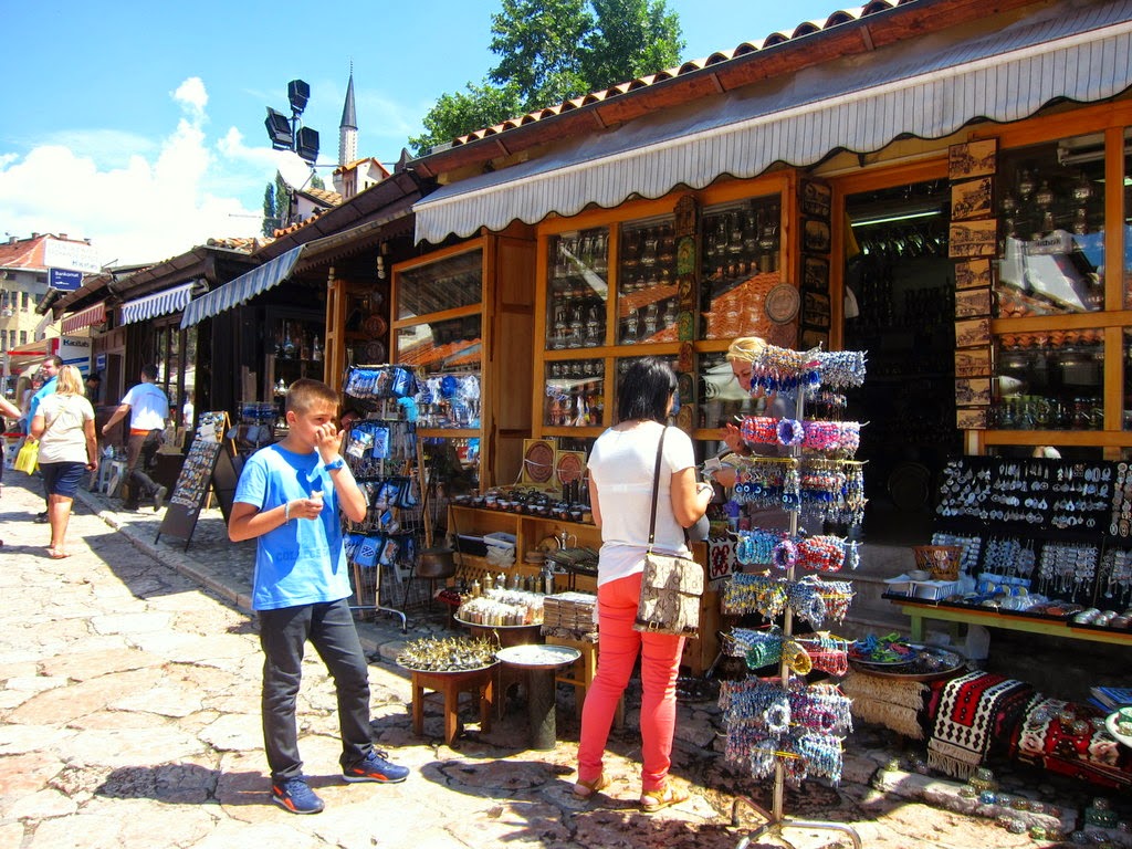Travelholic: See, Shop and Experience - Bosnia Herzegovina