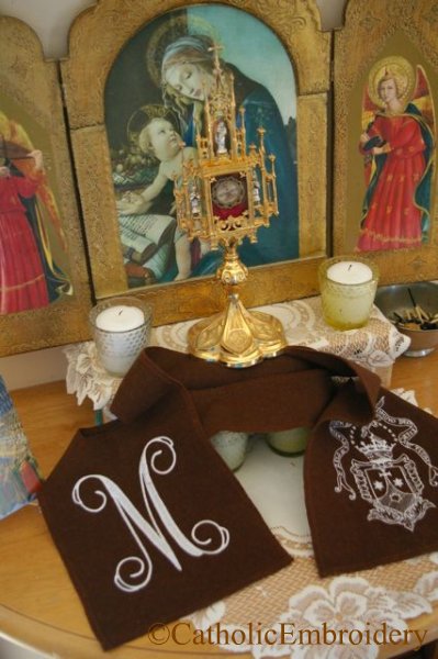Catholic Embroidery: Project: Scapulars