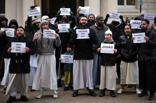 FPI-Le Gaulois: Londres : provocation islamiste devant l'ambassade de ...