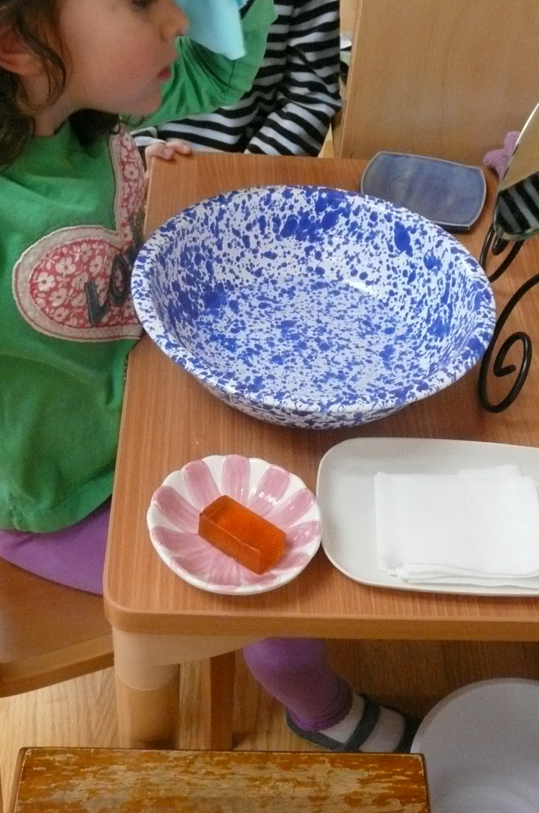 Montessori Teachings: Face Washing