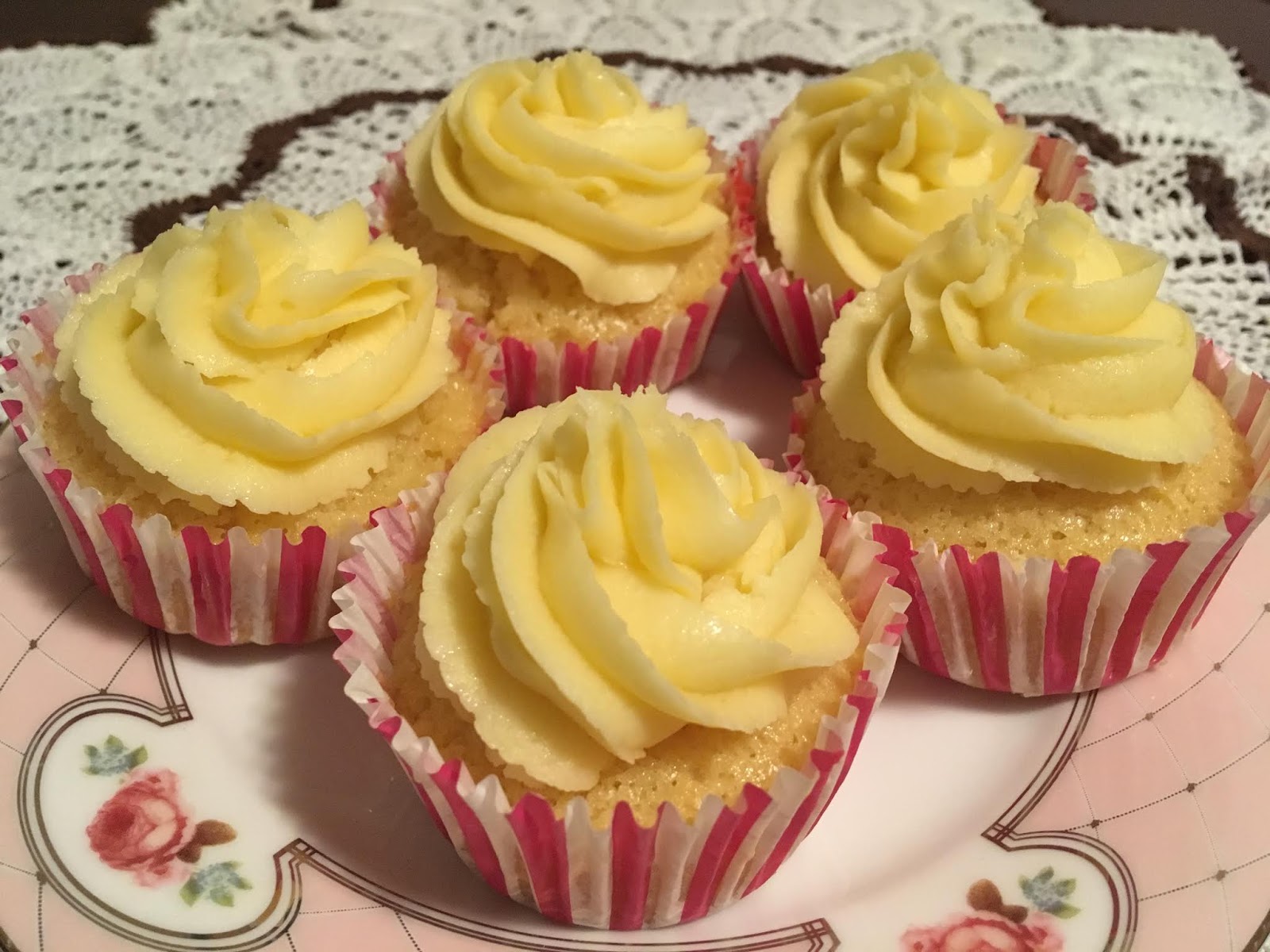 Rhubarb and custard cupcakes | Laws of the Kitchen