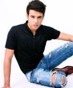 contemplating the future of showbiz through twink kit thompson