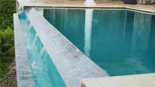 Home And Interior Design: Infinity edge swimming pool.