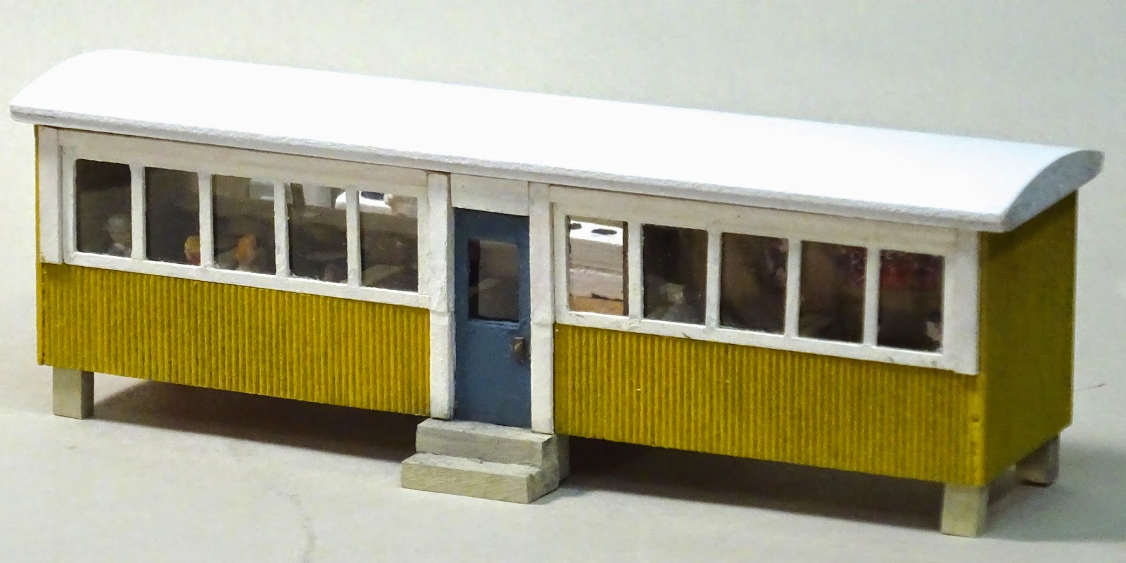 Model Railroad Minutiae: Vintage diner model start