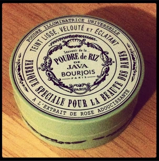Let It Snow - Vintage Delights with Bourjois Java Rice Loose Powder ...