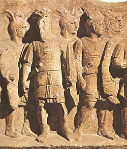 Los Fuegos de Vesta: La Guerra de Módena y el primer consulado de Octavio