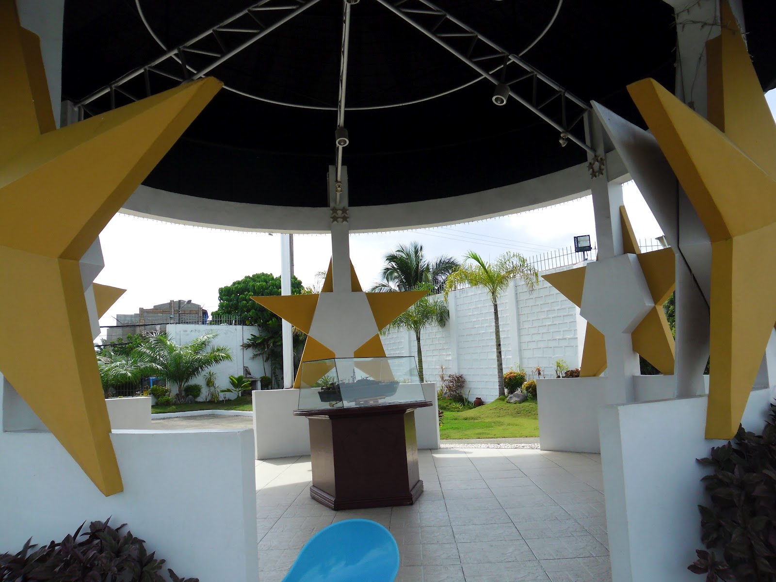 Lea Laddle: Cagayan de Oro : THE MACARTHUR MEMORIAL MARKER