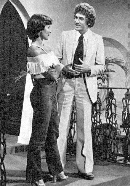 Astros em Revista: REINALDO GONZAGA - O GALÃ CANTOR