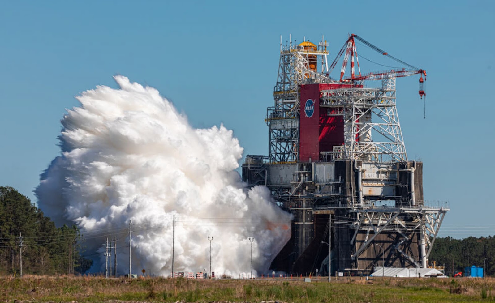 SLS completa teste de motores com sucesso | Aberto até de Madrugada