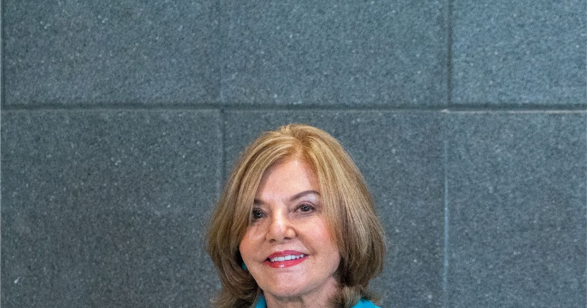 Isabel Noboa es reconocida por la Cámara de Industrias de Guayaquil por ...