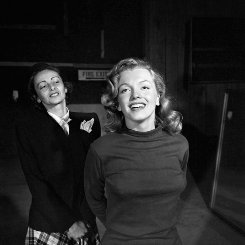 Intimate Photos of Marilyn Monroe During a Lesson With Her Acting ...