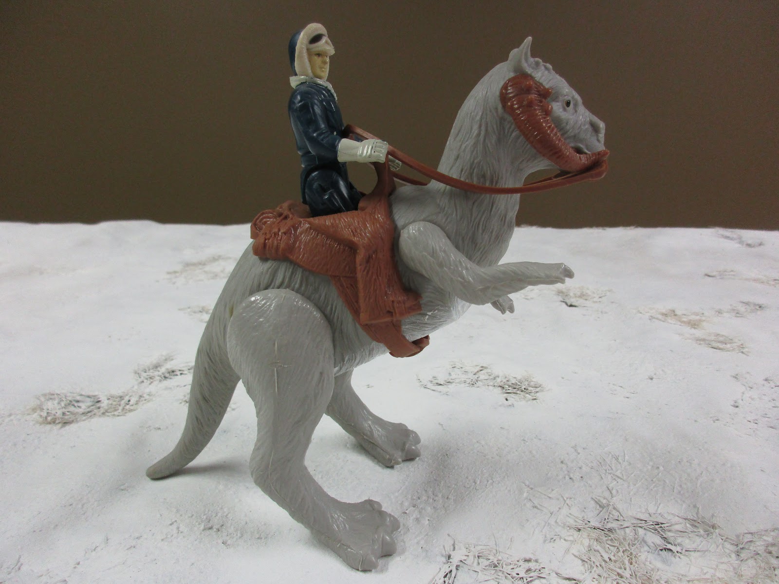 Vintage Kenner Star Wars Toys: Tauntaun (Kenner Canada) and Tauntaun ...
