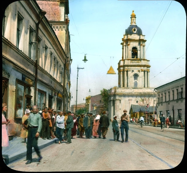 Amazing Color Photographs of Moscow in the 1930s ~ Vintage Everyday