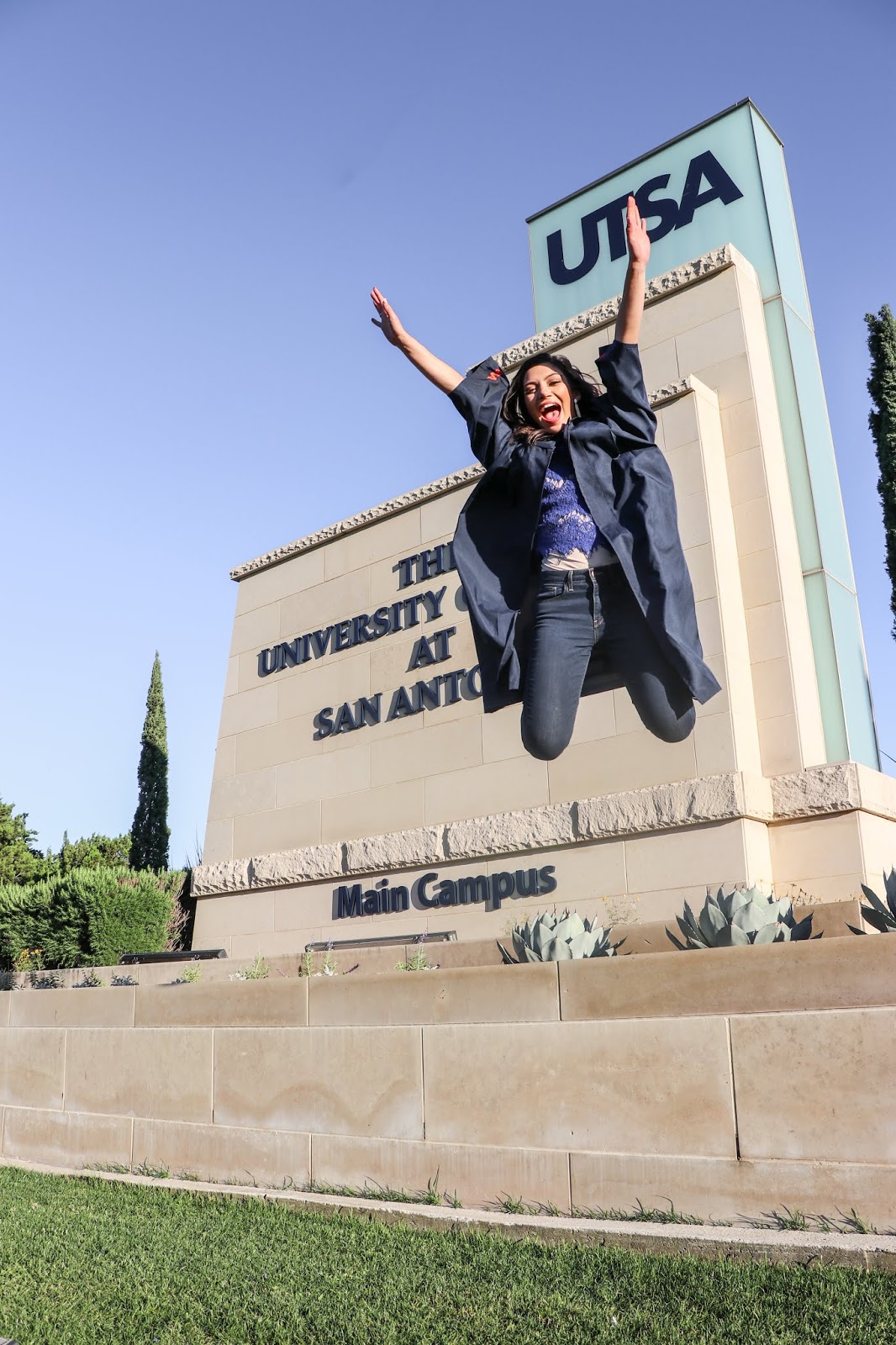 Claire & Rj Graduate UTSA | Jaslyn Andrea ⋒