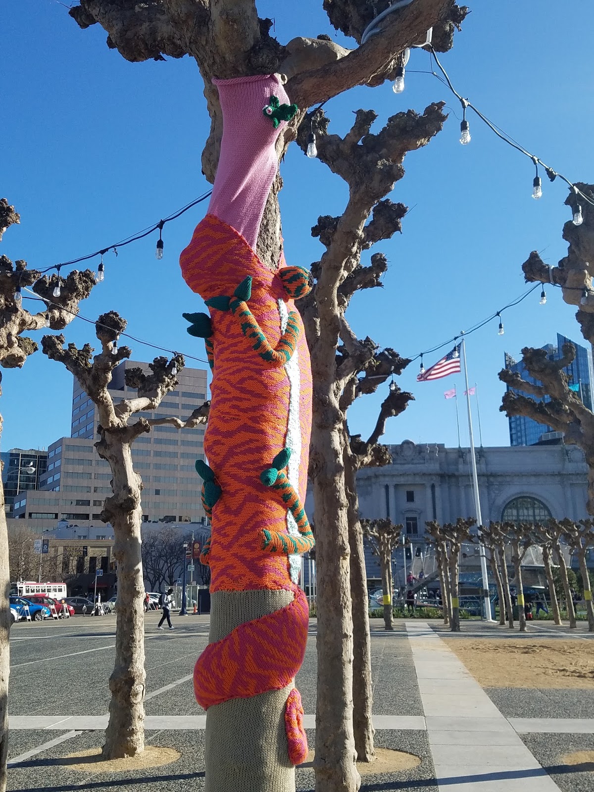 Adventures in Weseland: Knitted Tree Art