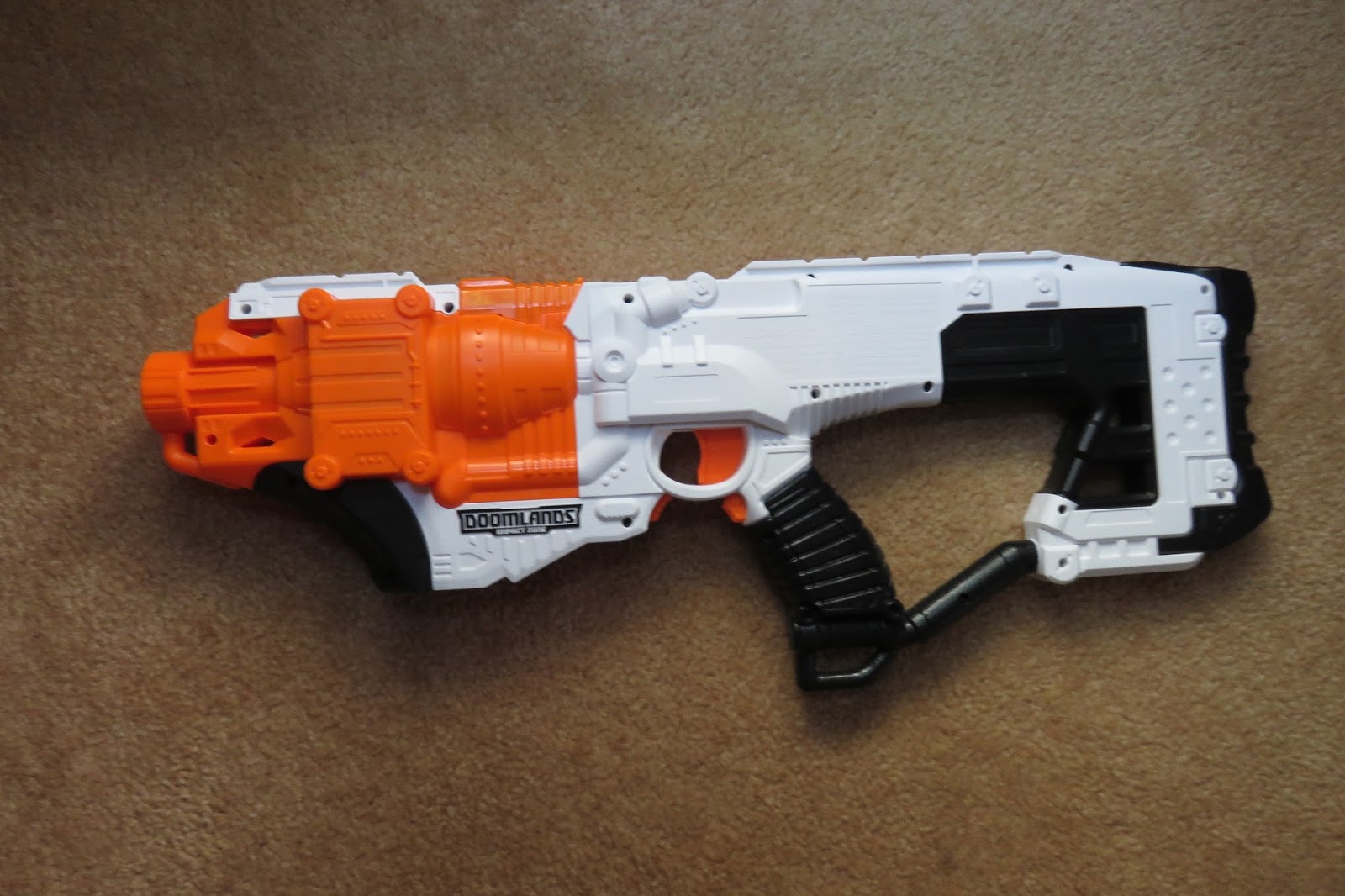 Outback Nerf: Review: Nerf Doomlands Desolator (US orange trigger)