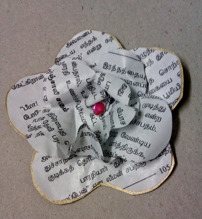 Tea with digestives: Paper flower magnets