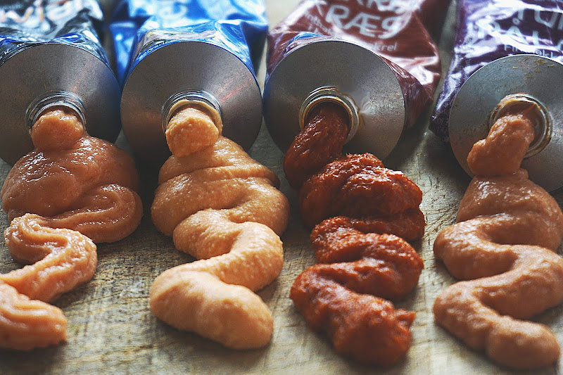 adventurefood: The Wonderful World of Tube Food