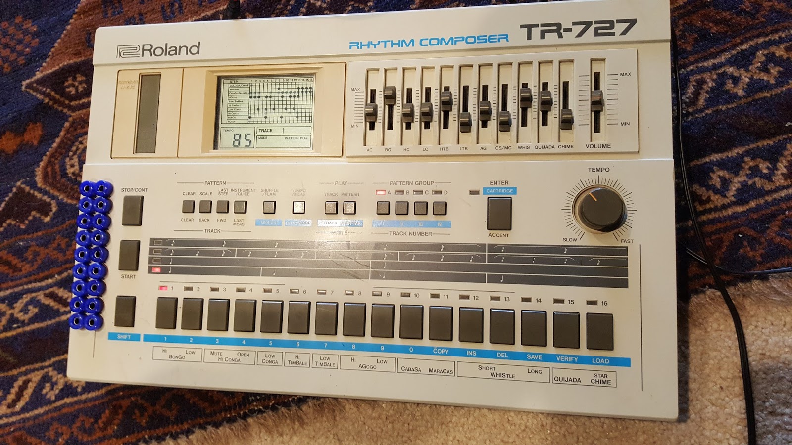 JonDent - Exploring Electronic Music: Roland TR - 727