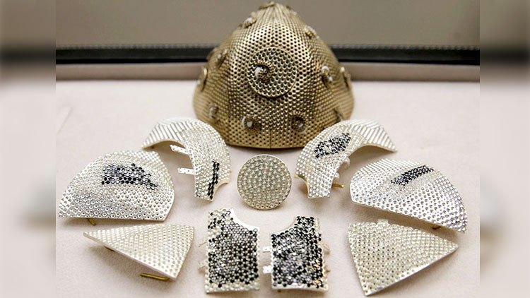 $1.5 Million Dollars! Most Expensive Face Mask in The World | Glamour ...