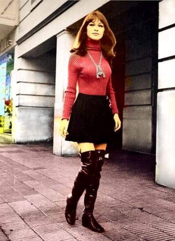 Años 60 a 80. Actrices y cantantes españolas: Marisol/Pepa Flores