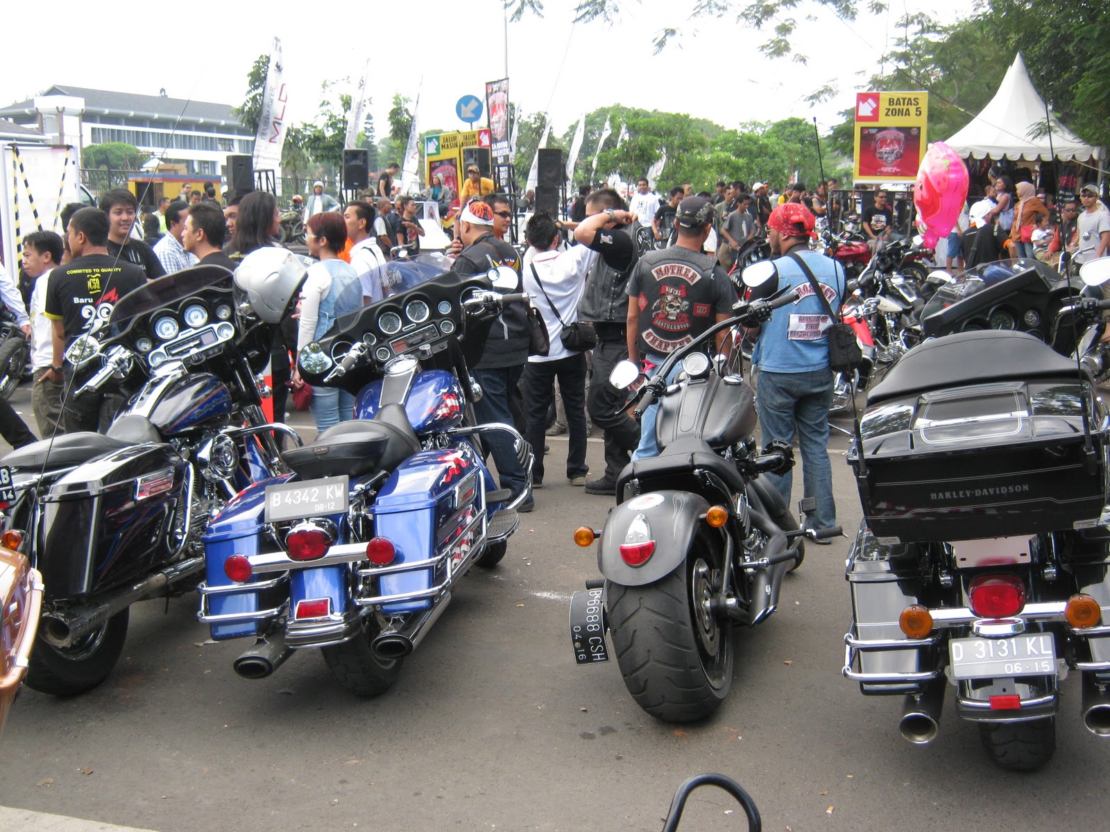 Moge Club Indonesia : Motor gede Kopdar di Bandung