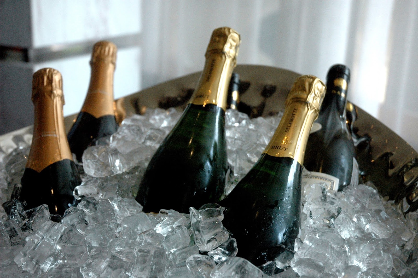 DUDE FOR FOOD: A Bubbly Brunch: A Weekend Champagne Brunch at Alfred