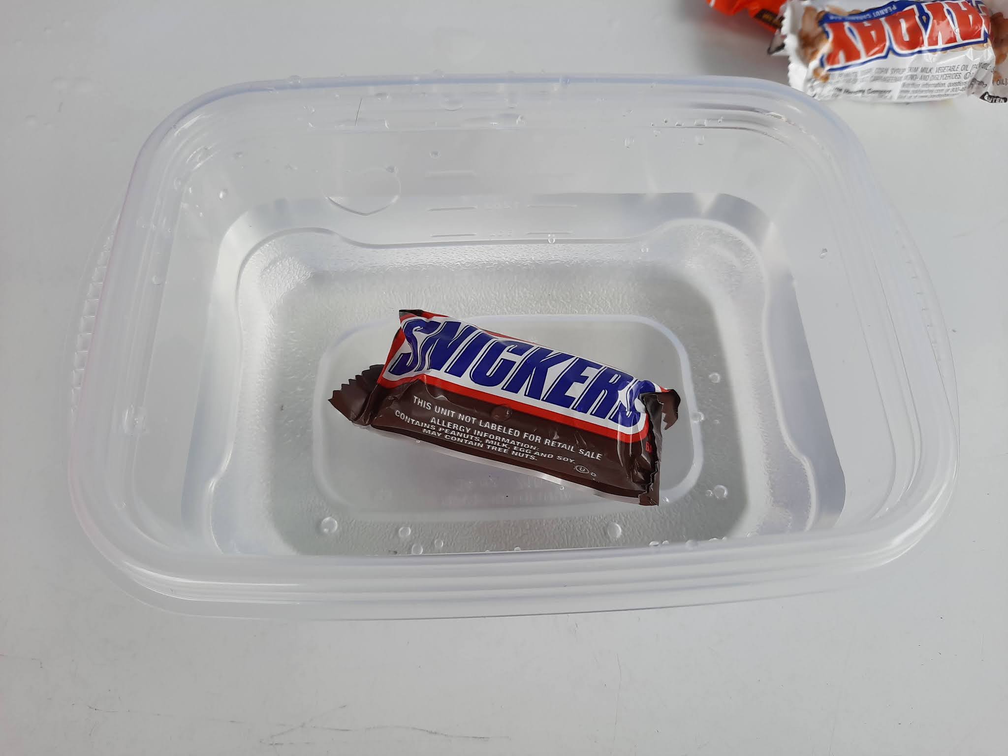 Kelly's Classroom Online: Does Halloween Candy Sink or Float?