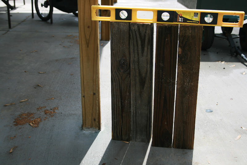 Firefly Stitches: Small Wooden Pallet Table