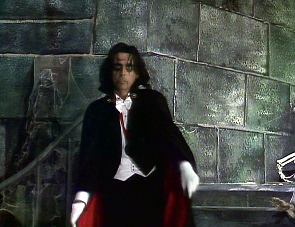 13: THE MUPPET SHOW - "With Alice Cooper" (1978)