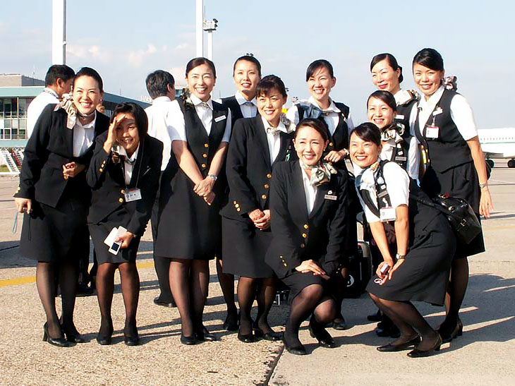 JAL cabin attendants 客室乗務員 キャビンアテンダント ~ World stewardess Crews
