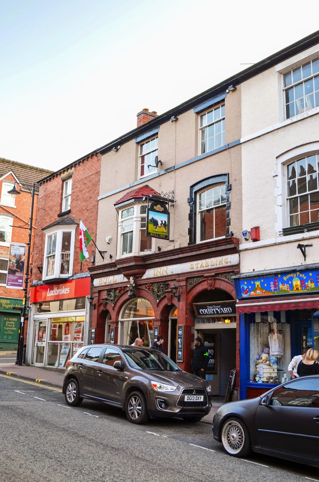 Pubs: Then & Now: #165 Bull Inn, Llangollen Denbighshire : 1996 to 2014