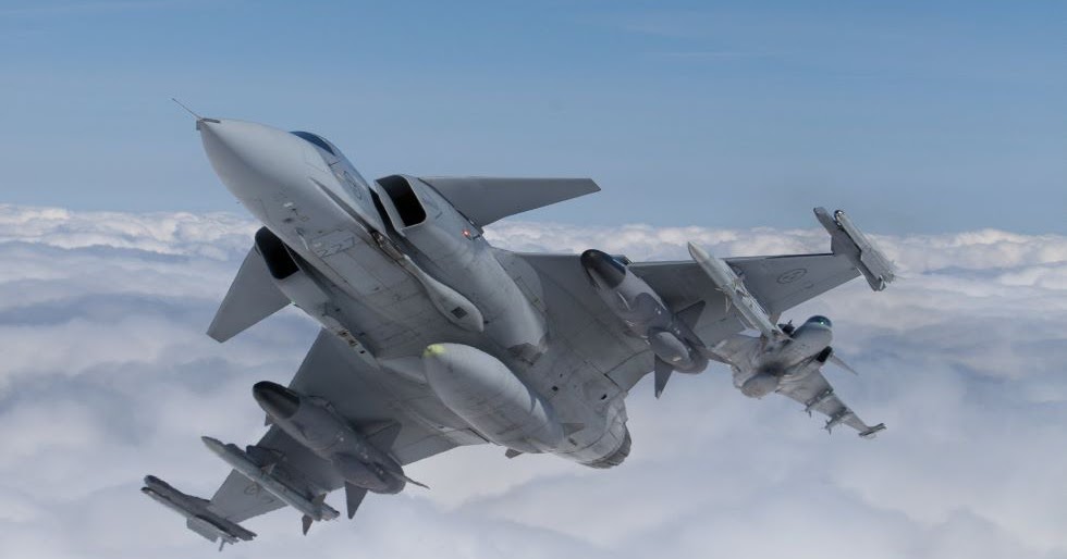 Military and Commercial Technology: 30 years since Gripen first flight