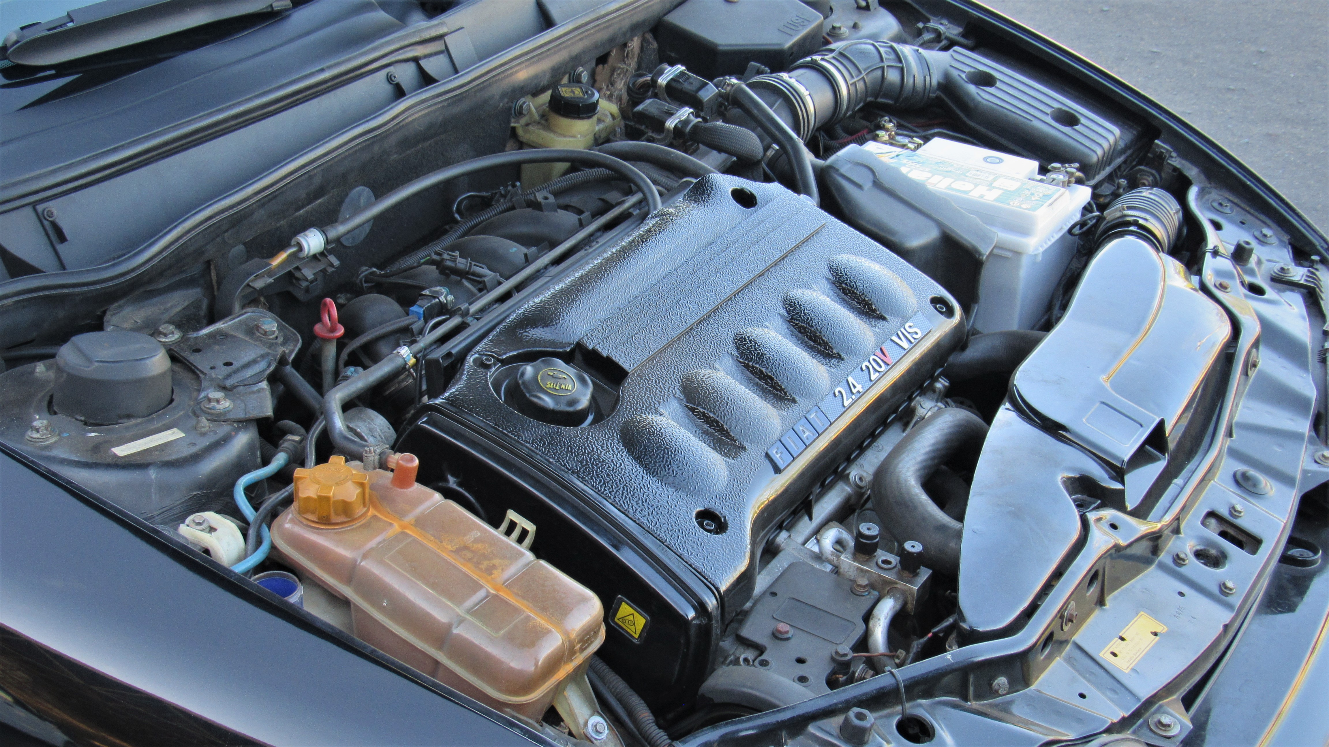 Como é dirigir o Fiat Marea 2.4 HLX manual 2003!