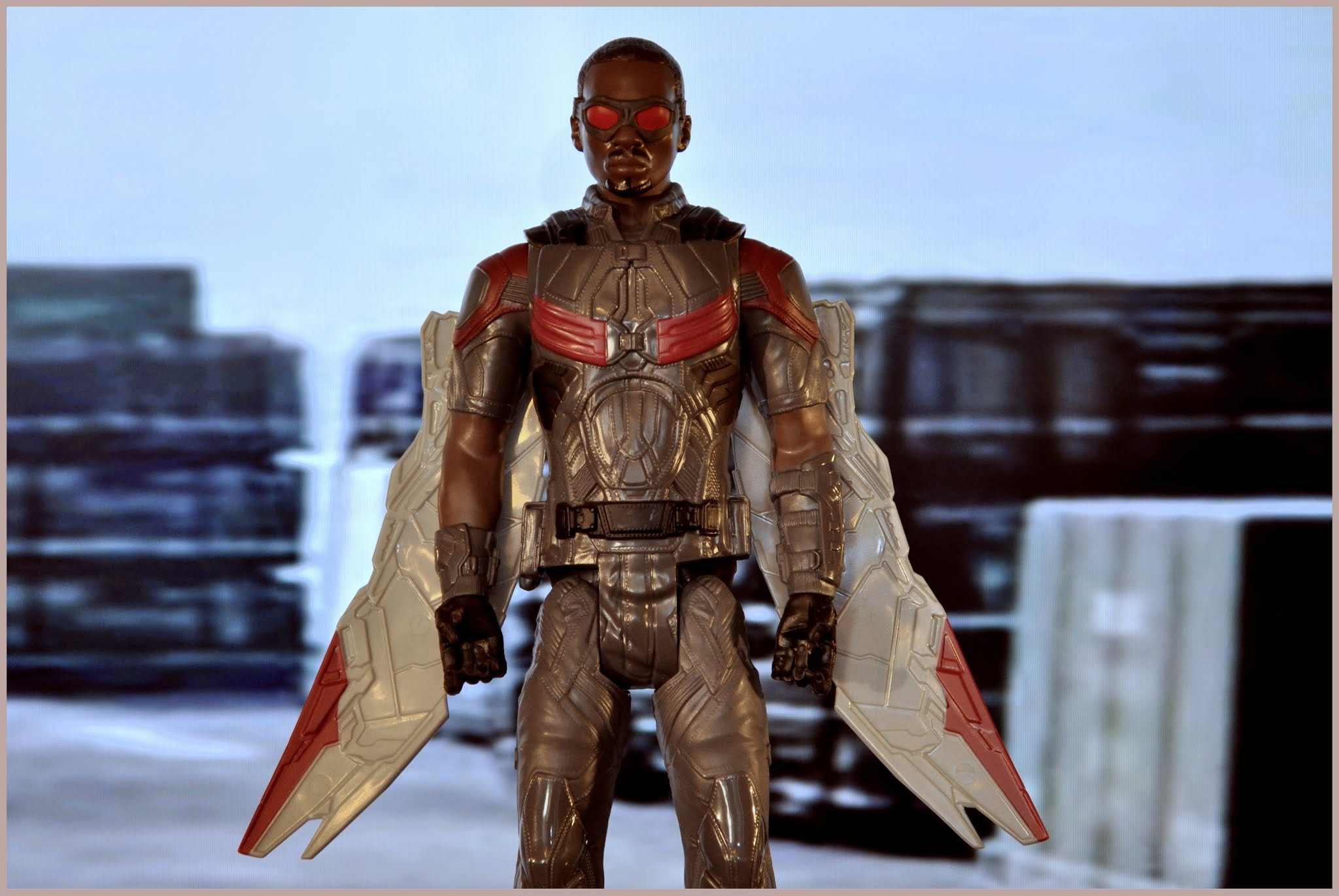 Héroes y otras gaitas: Falcon (Avengers: Infinity War), Marvel´s Falcon ...