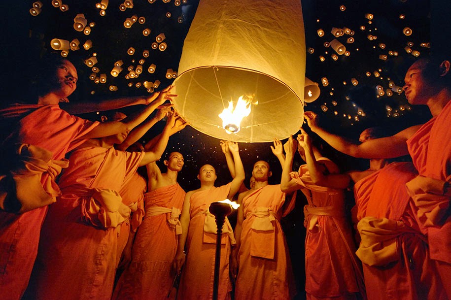 Lets dig into festivals: 5 traditional festivals of light
