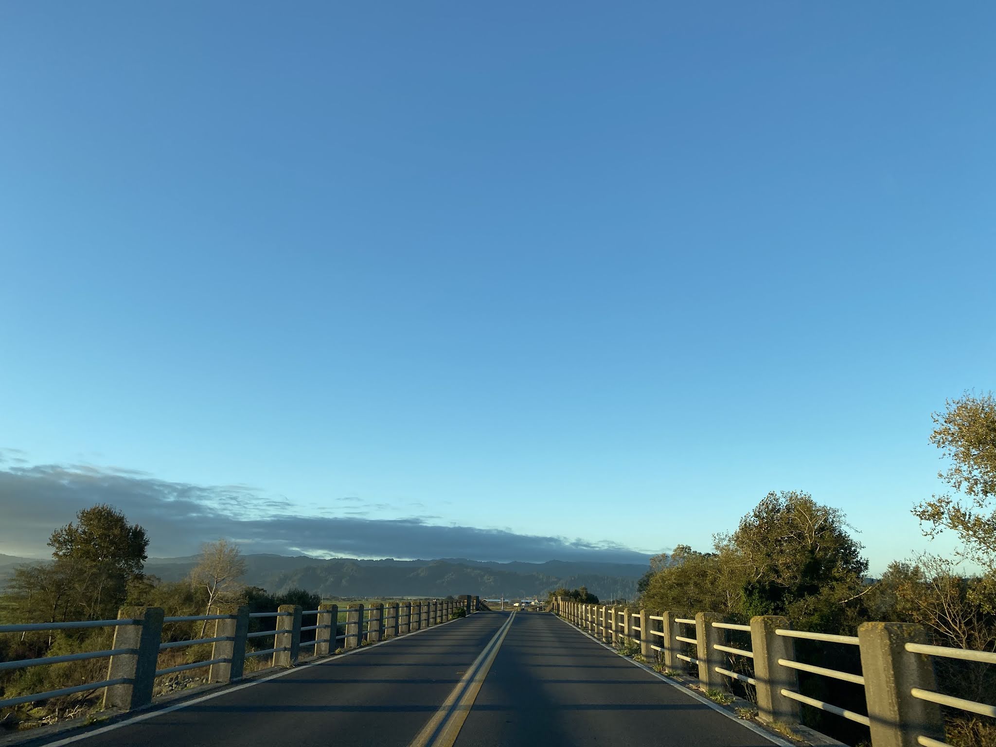 The indomitable Fernbridge (California State Route 211)