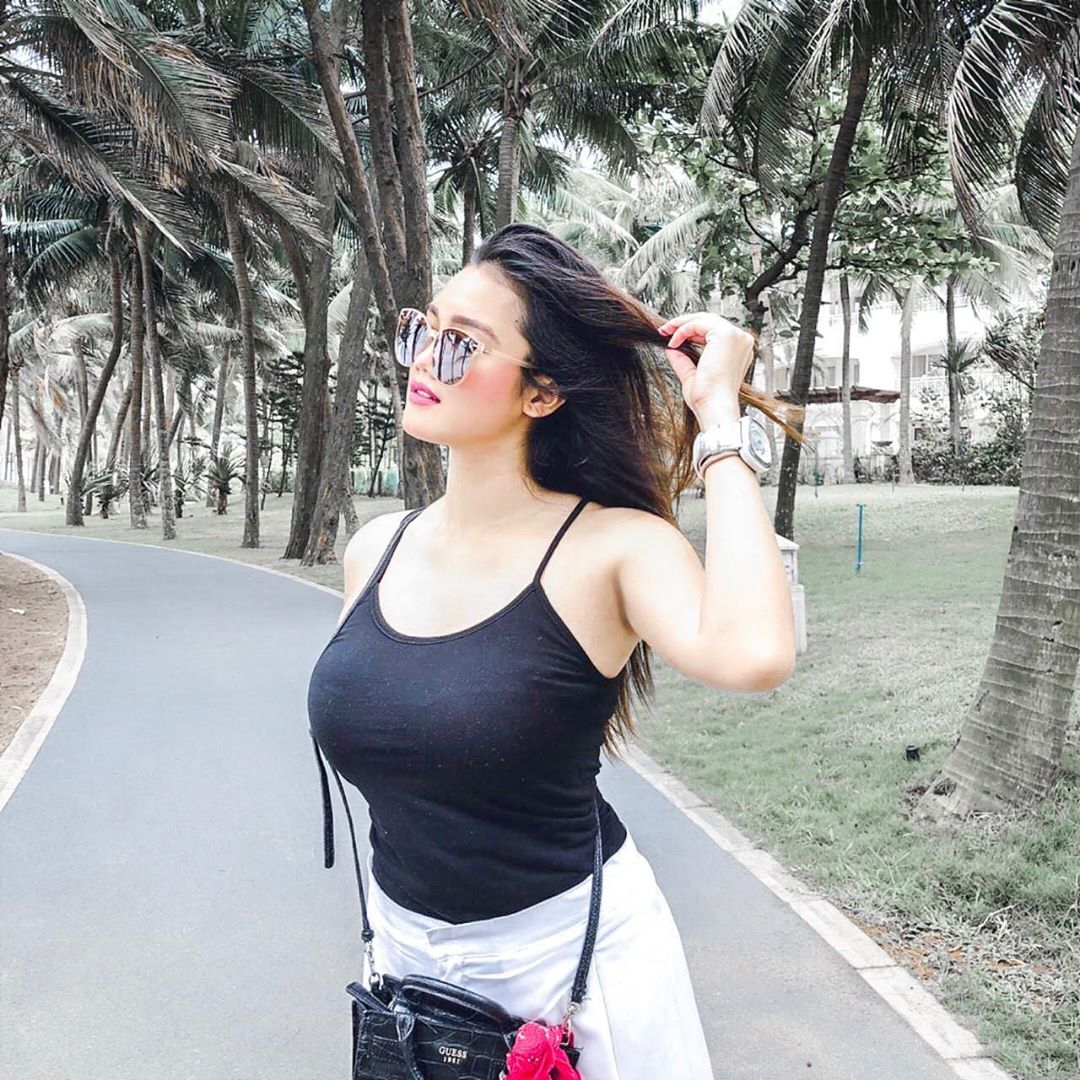 Foto Jess Amalia Selebgram Seksi Montok Jak Angel Jakarta - Hot Selebgram Model - EroFound